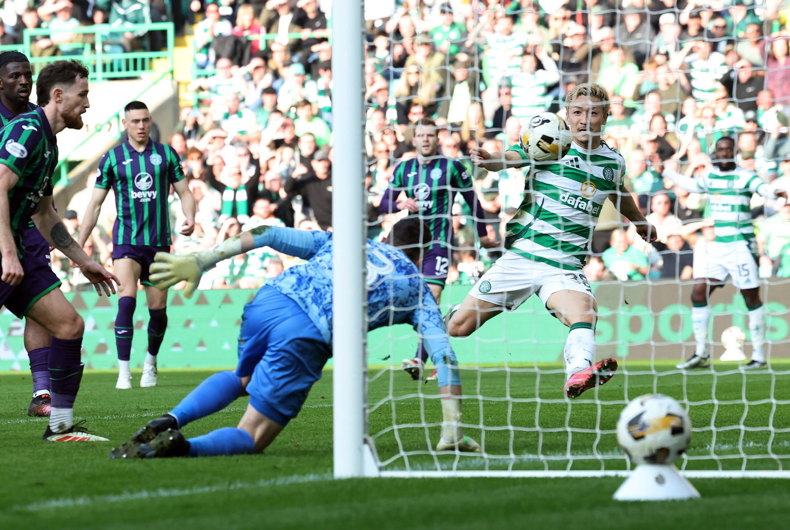 A disciplined Celtic display returns Rodgers to the battlefield where ...