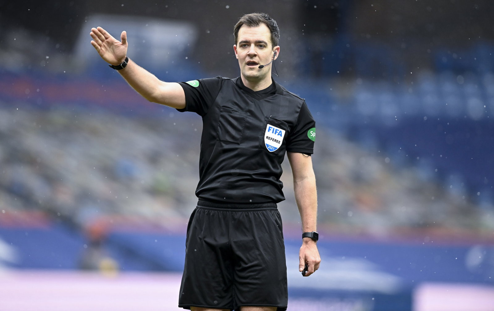 Don Robertson was shocking at the weekend. Why does Celtic permit this ...